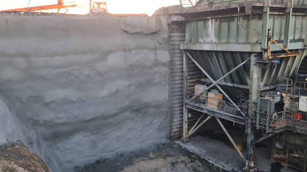 Stratford Coal Soil Nail Retaining Wall : Warner Company